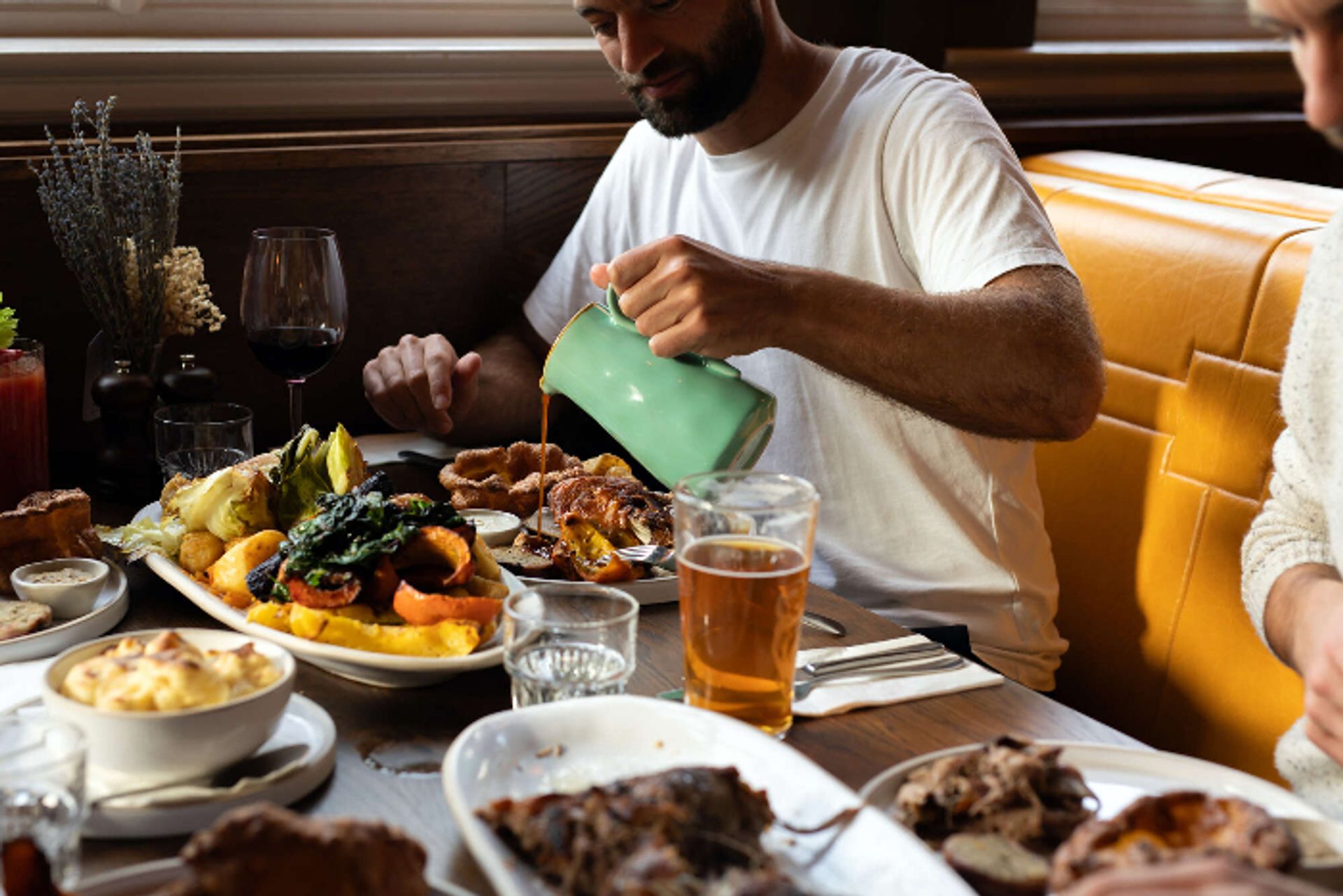 The White Hart Barnes | pub | South West London | Young's Pub