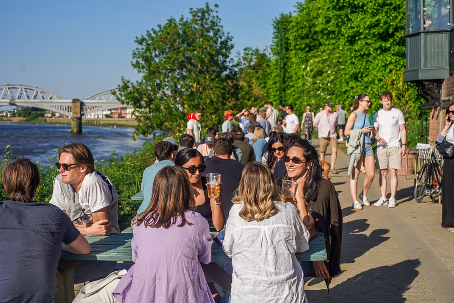 The White Hart Barnes | pub | South West London | Young's Pub